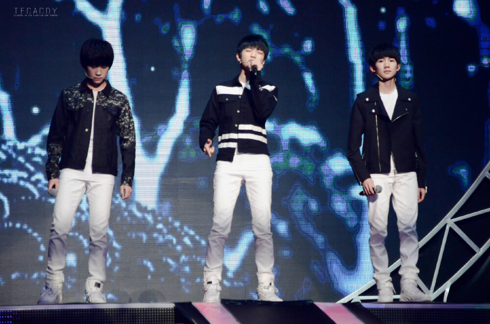 TFBOYS 2015音乐V榜年度盛典 - 堆糖，美图壁纸兴趣社区