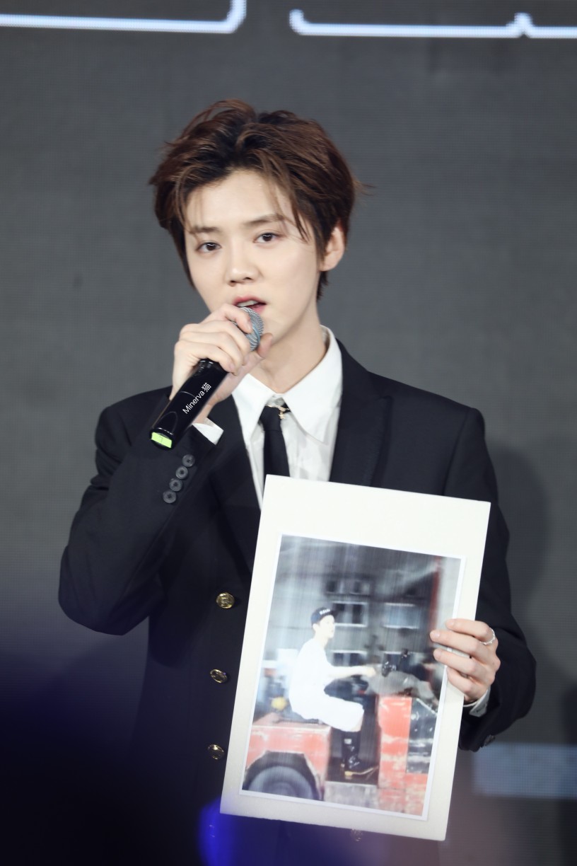 【201102 五哈发布会 】cr.logo - 高清图片，堆糖，美图壁纸兴趣社区