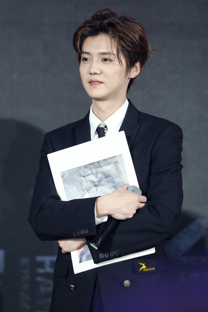 【201102 五哈发布会 】cr.logo - 高清图片，堆糖，美图壁纸兴趣社区