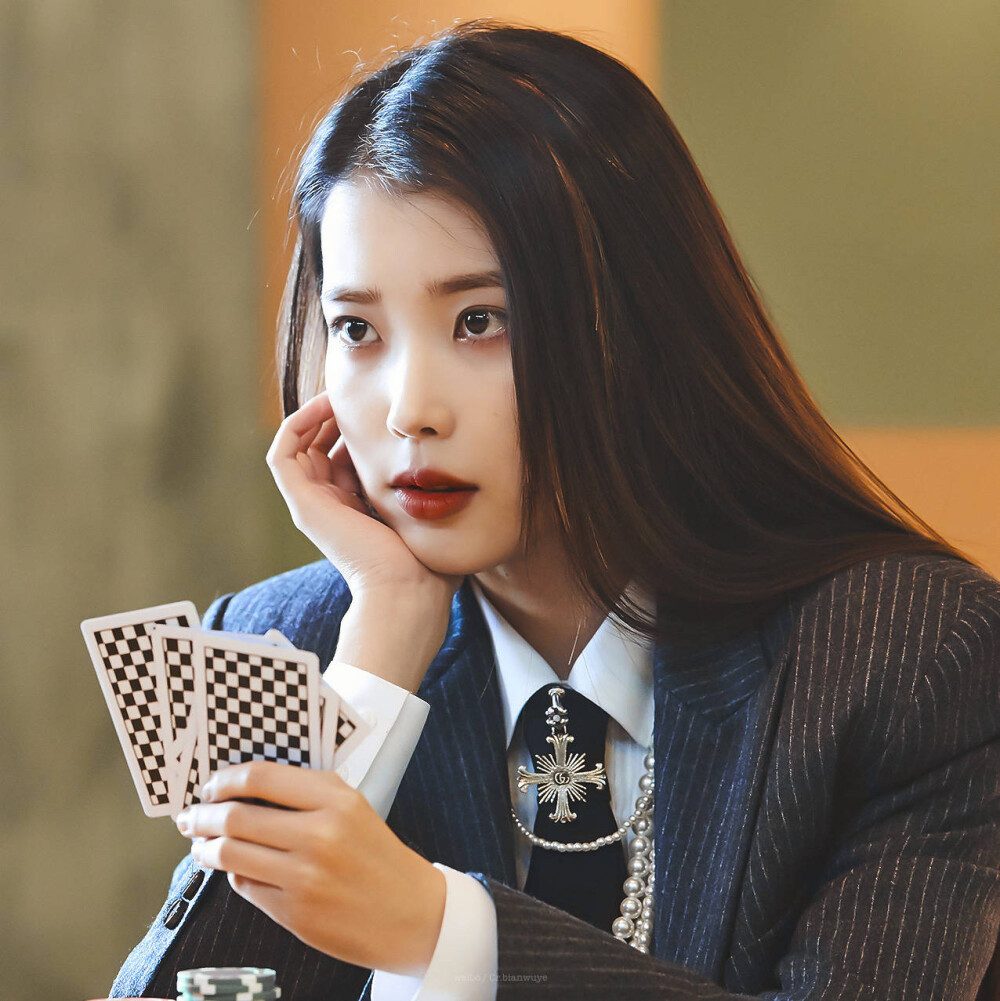 IU | Coin官方花絮 cr:边五爷 - 堆糖，美图壁纸兴趣社区