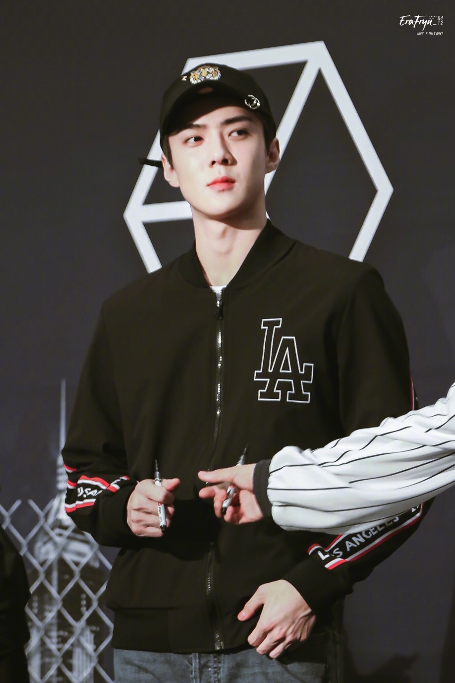 SEHUN - 高清图片，堆糖，美图壁纸兴趣社区