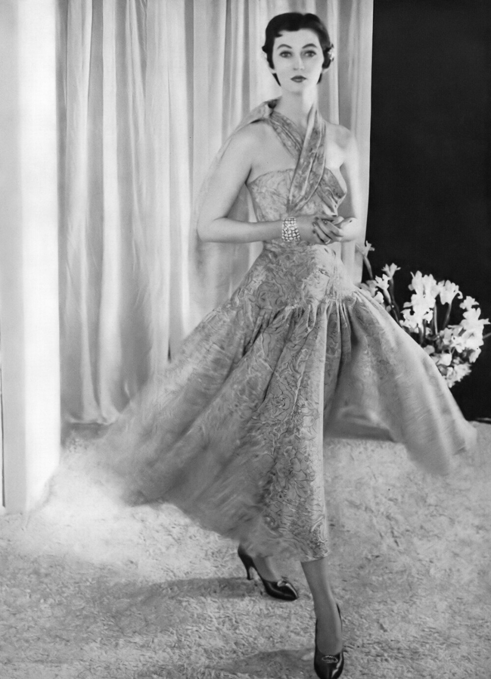 Dovima for Vogue，1953 - 高清图片，堆糖，美图壁纸兴趣社区