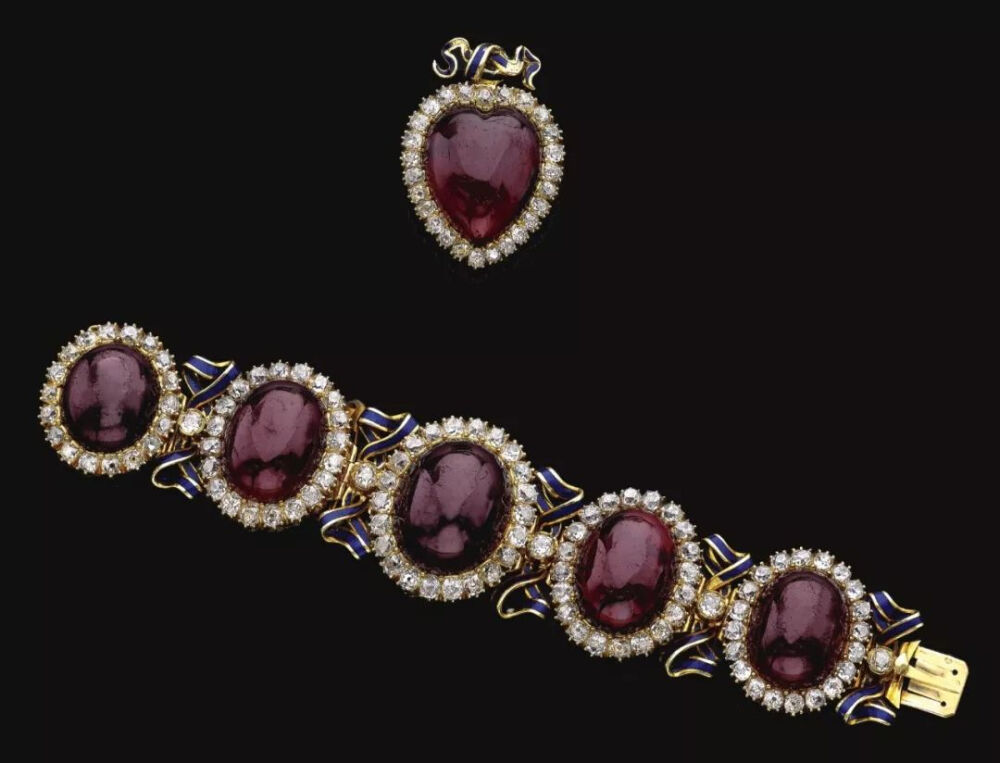 维多利亚时代石榴石、钻石、珐琅手链及吊坠… - 高清图片，堆糖，美图壁纸兴趣社区