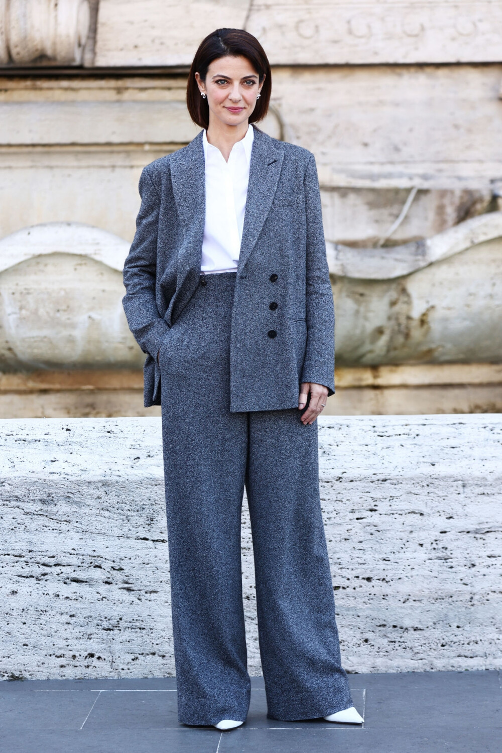 Barbara Ronchi in Armani The "Io sono B… - 高清图片，堆糖，美图壁纸兴趣社区