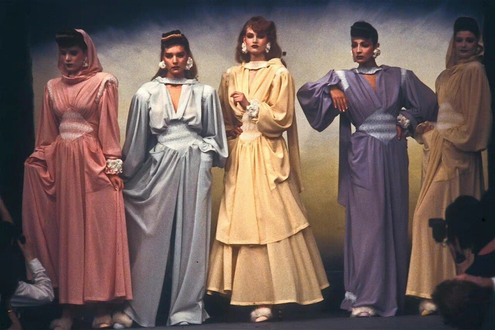 Thierry Mugler, Fall 1983 - 高清图片，堆糖，美图壁纸兴趣社区