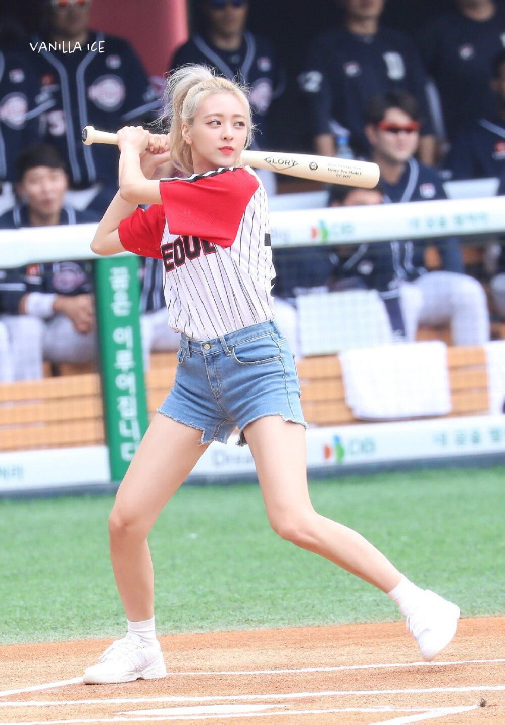 申有娜 YUNA ©logo 侵权删. - 高清图片，堆糖，美图壁纸兴趣社区