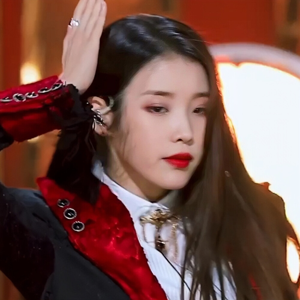 IU可二改×22p 看简介 - 高清图片，堆糖，美图壁纸兴趣社区