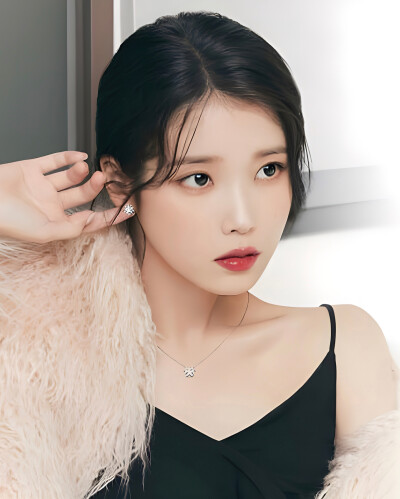 IU | INS cr: Tea-krisy - 高清图片，堆糖，美图壁纸兴趣社区