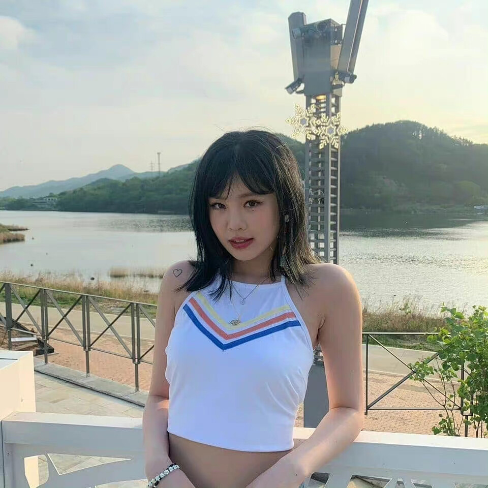 徐穗珍 Soojin /图源见logo 侵删 - 高清图片，堆糖，美图壁纸兴趣社区