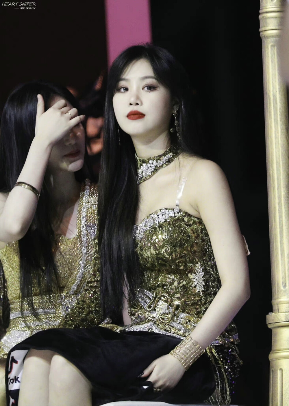 徐穗珍 Soojin /图源见logo 侵删 - 堆糖，美图壁纸兴趣社区