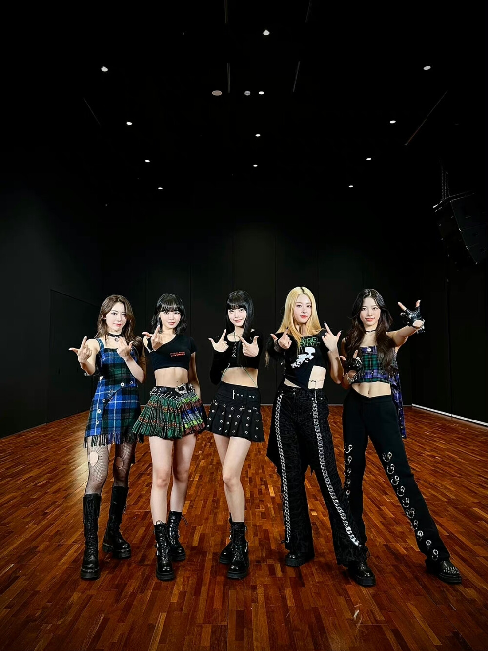 lesserafim - 堆糖，美图壁纸兴趣社区