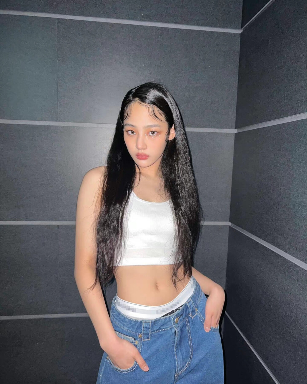 MINJI ©Logo侵删. - 高清图片，堆糖，美图壁纸兴趣社区