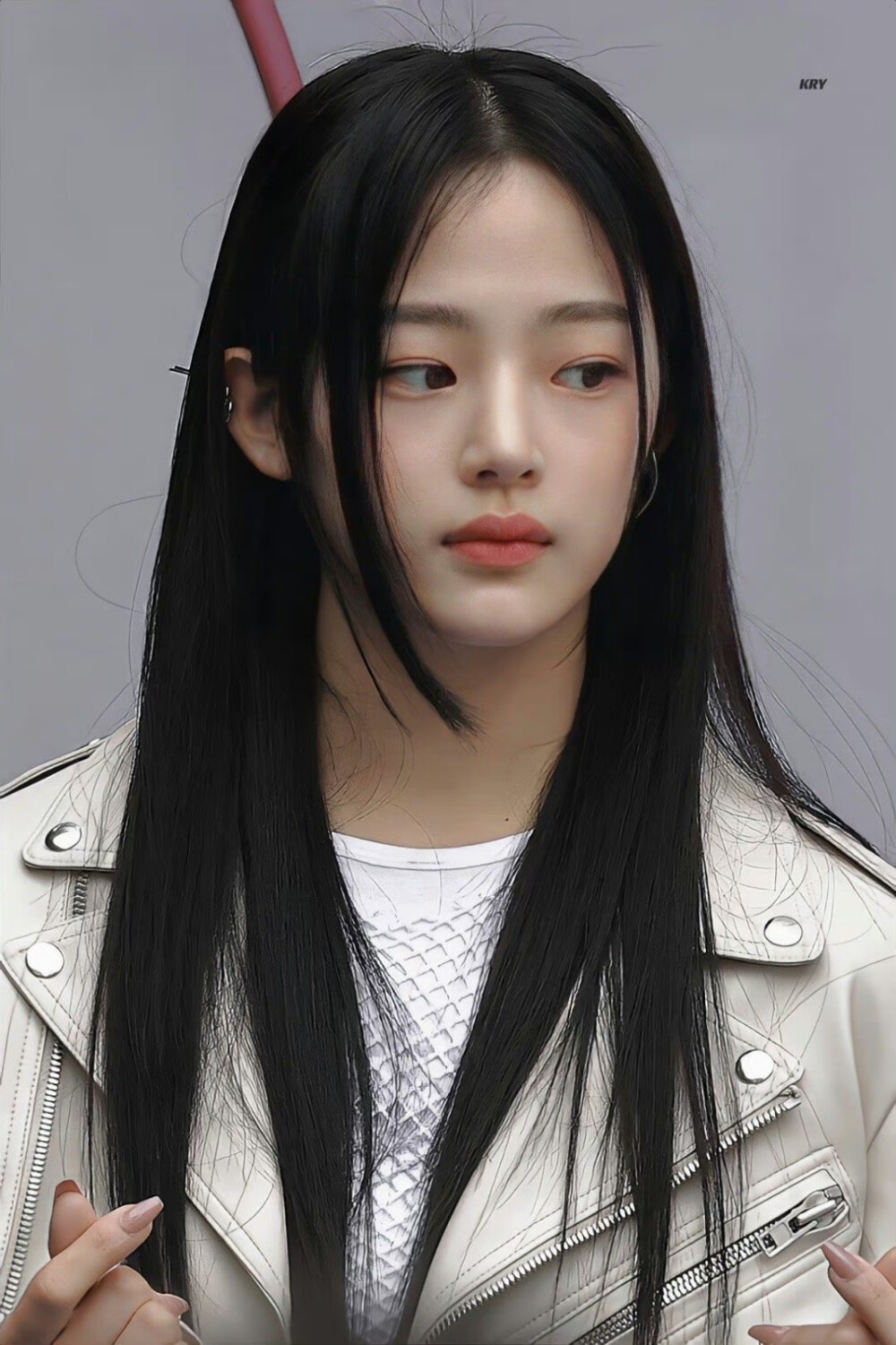 MINJI ©Logo侵删. - 高清图片，堆糖，美图壁纸兴趣社区