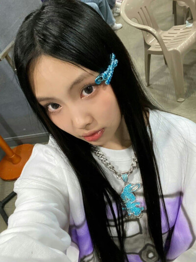 HYEIN 李惠仁 ©Logo侵删. - 堆糖，美图壁纸兴趣社区