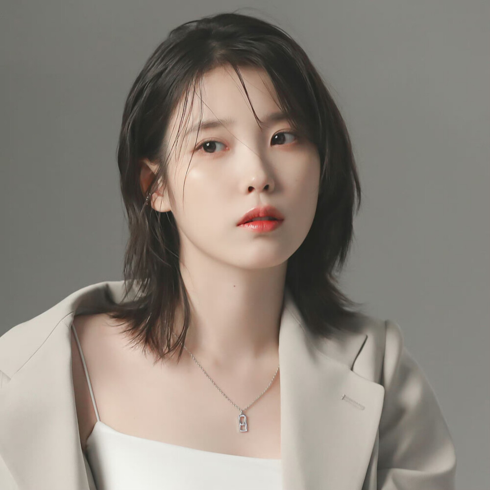 IU | THE BIG ISSUE幕后花絮 cr:__南宫_ - 高清图片，堆糖，美图壁纸兴趣社区