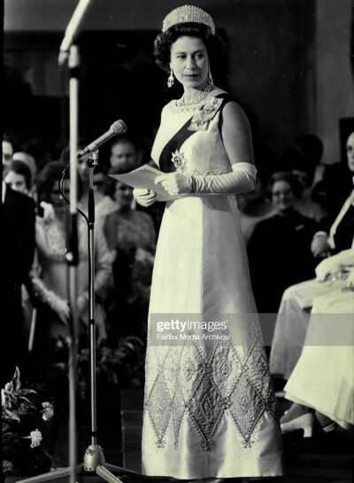 H.M Queen Elizabeth II - 堆糖，美图壁纸兴趣社区