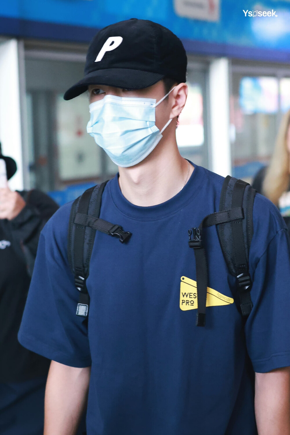 230714 北京出发 @UNIQ-王一博 ☀新… - 堆糖，美图壁纸兴趣社区