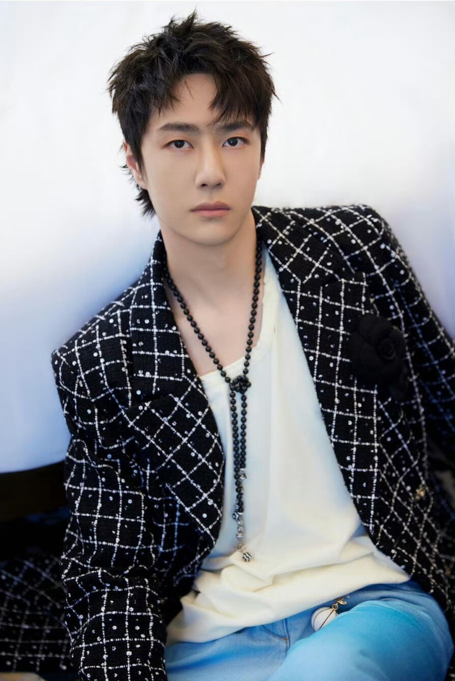 231126 @YIBO-OFFICIAL ins更新： 《2023爱… - 高清图片，堆糖，美图壁纸兴趣社区
