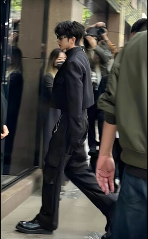 蔡徐坤图片_蔡徐坤壁纸_蔡徐坤高清图片壁纸大全_堆糖 - 堆糖