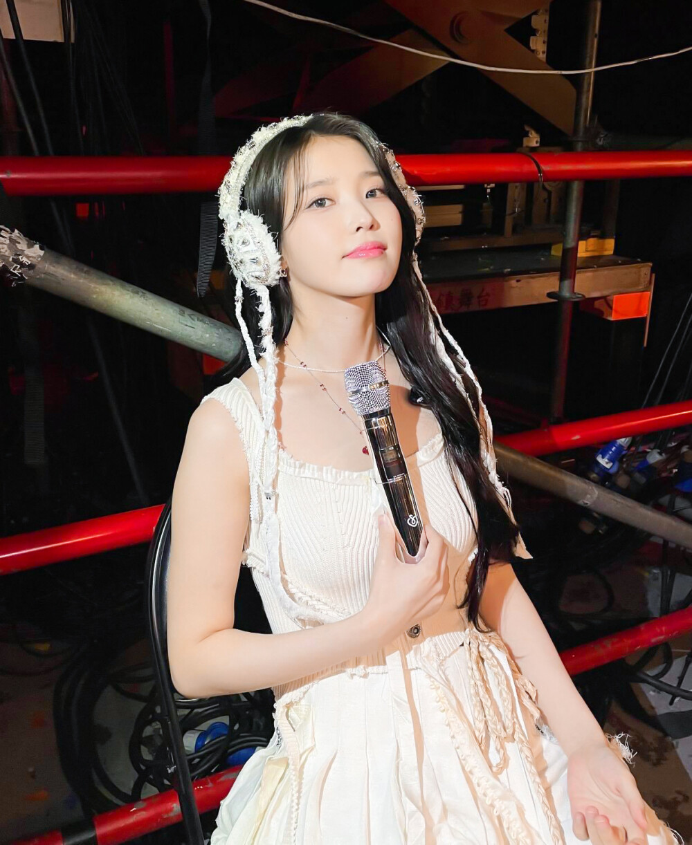 IU | INS cr:__南宫_ - 高清图片，堆糖，美图壁纸兴趣社区