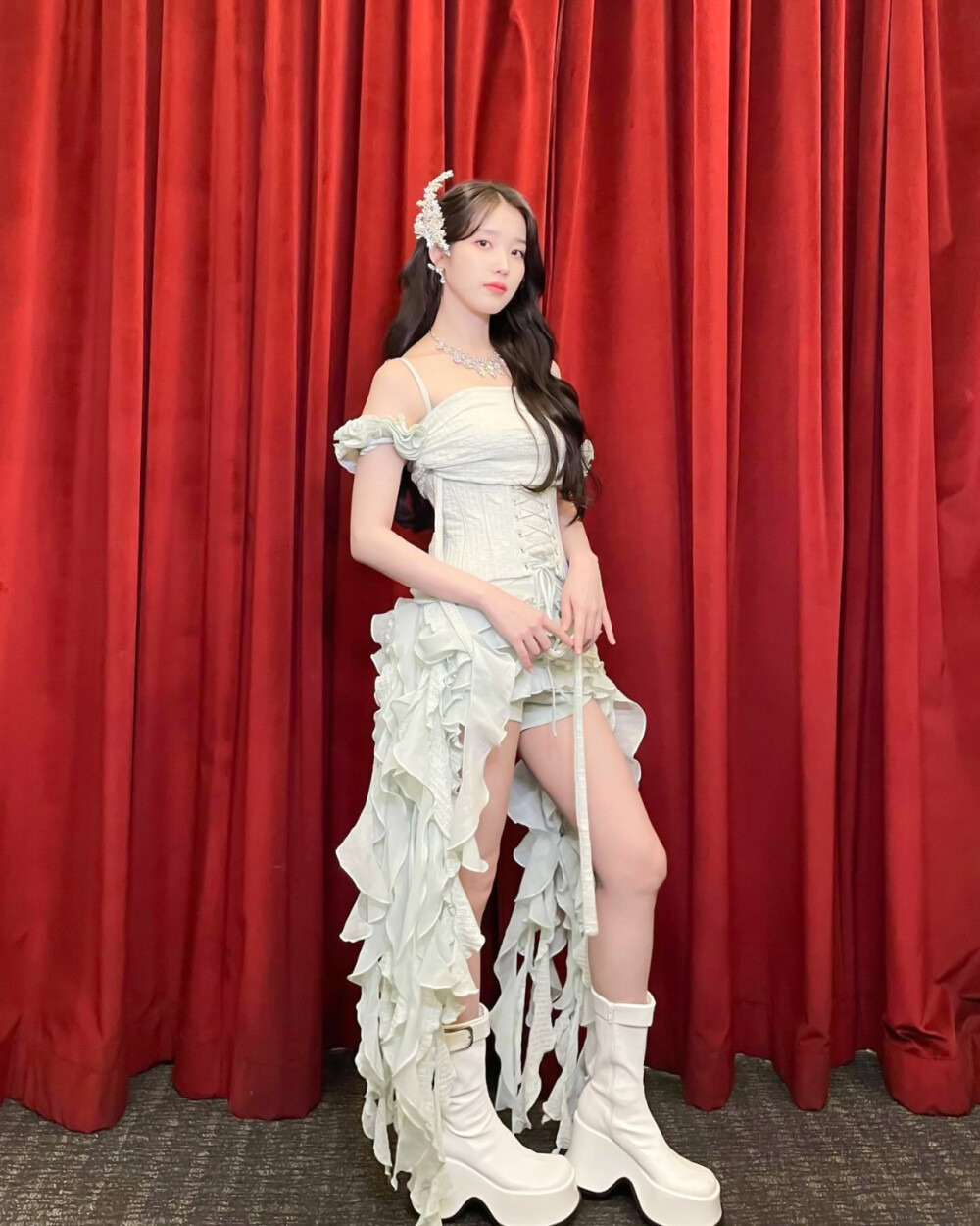 IU | INS cr:__南宫_ - 高清图片，堆糖，美图壁纸兴趣社区