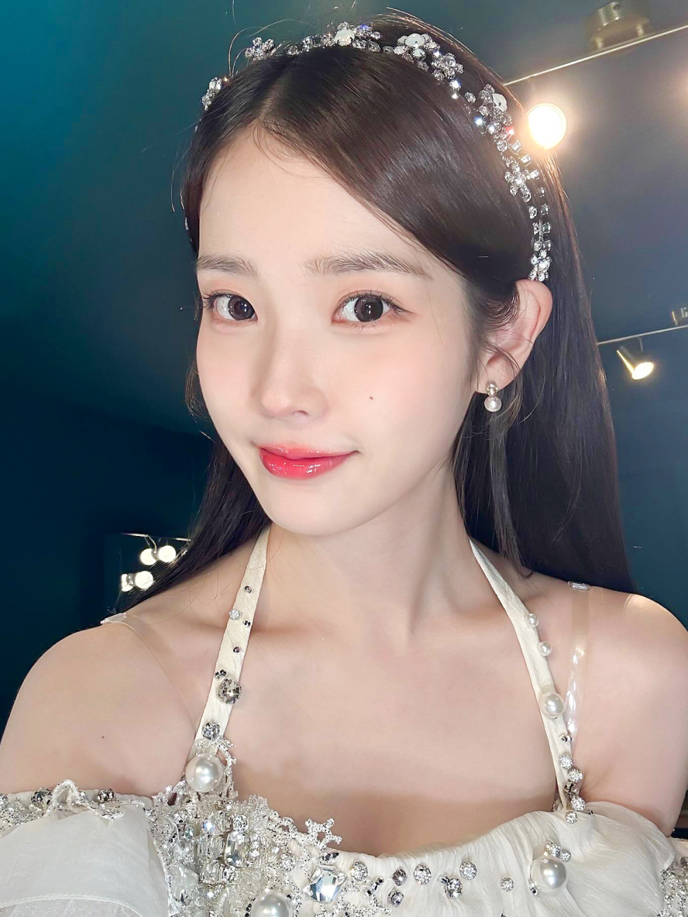 IU | INS cr:__南宫_ - 高清图片，堆糖，美图壁纸兴趣社区