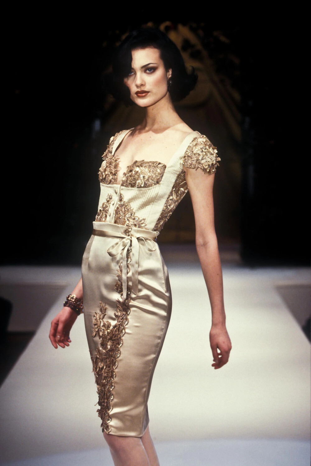 Shalom Harlow - 高清图片，堆糖，美图壁纸兴趣社区