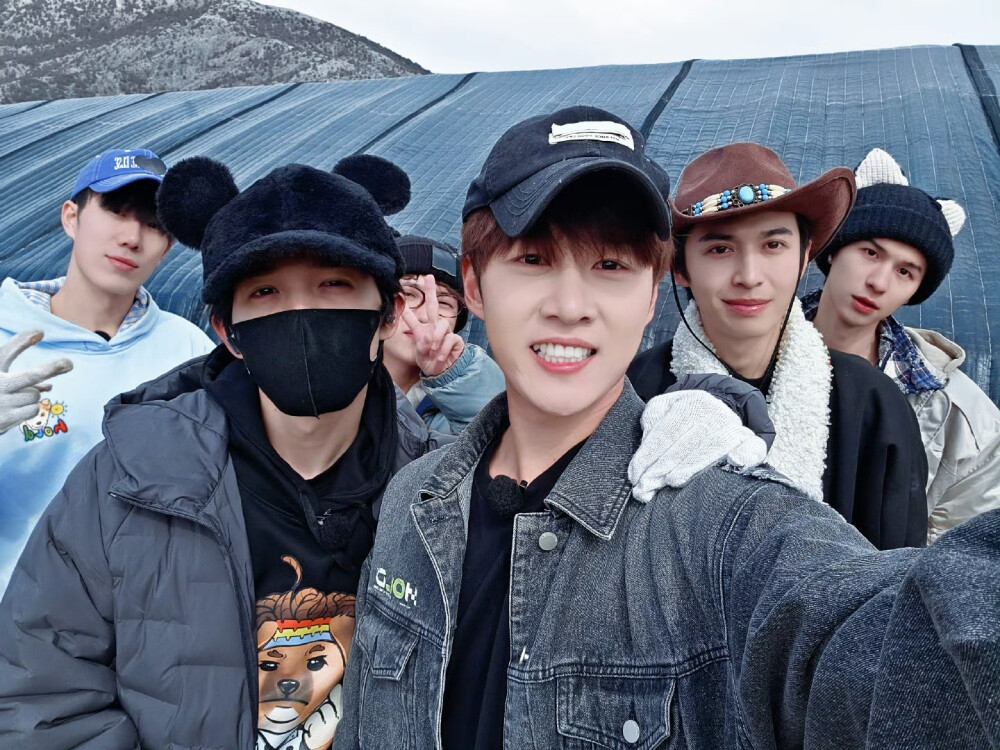 二哥 利好 66 77 小何 多多 - 高清图片，堆糖，美图壁纸兴趣社区