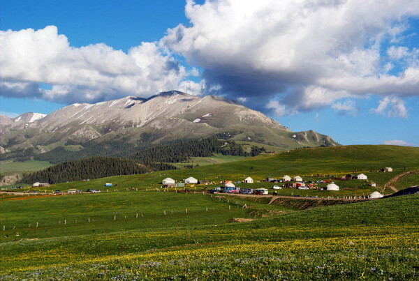 塞里木湖的蓝，是惊艳的。在中国有个新疆，… - 高清图片，堆糖，美图壁纸兴趣社区