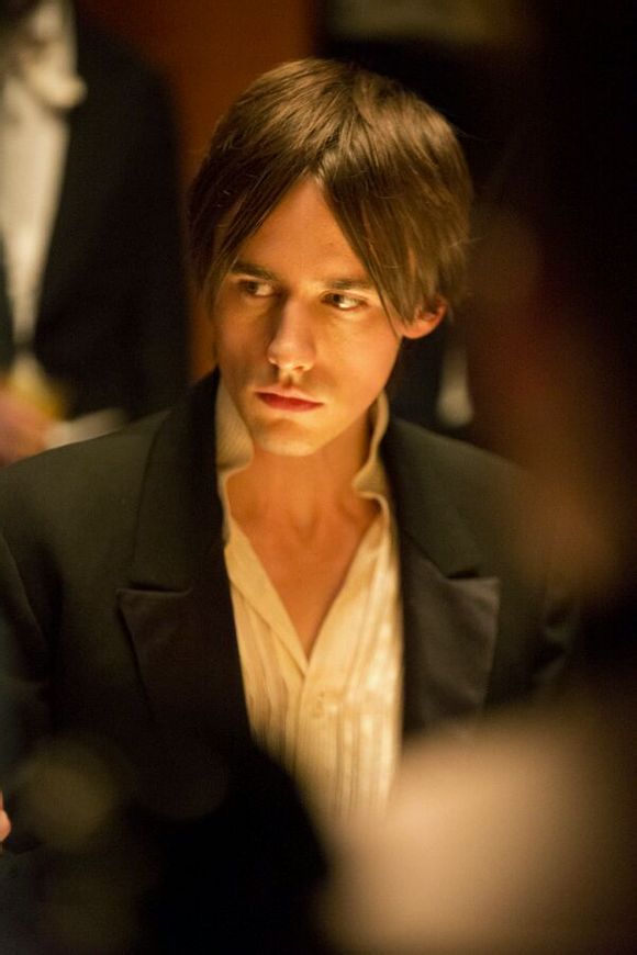 Reeve Carney - 高清图片，堆糖，美图壁纸兴趣社区