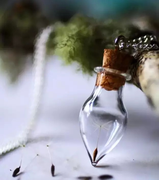 Khrystyna是手工首饰品牌Ruby Robin的主创,… - 高清图片，堆糖，美图壁纸兴趣社区