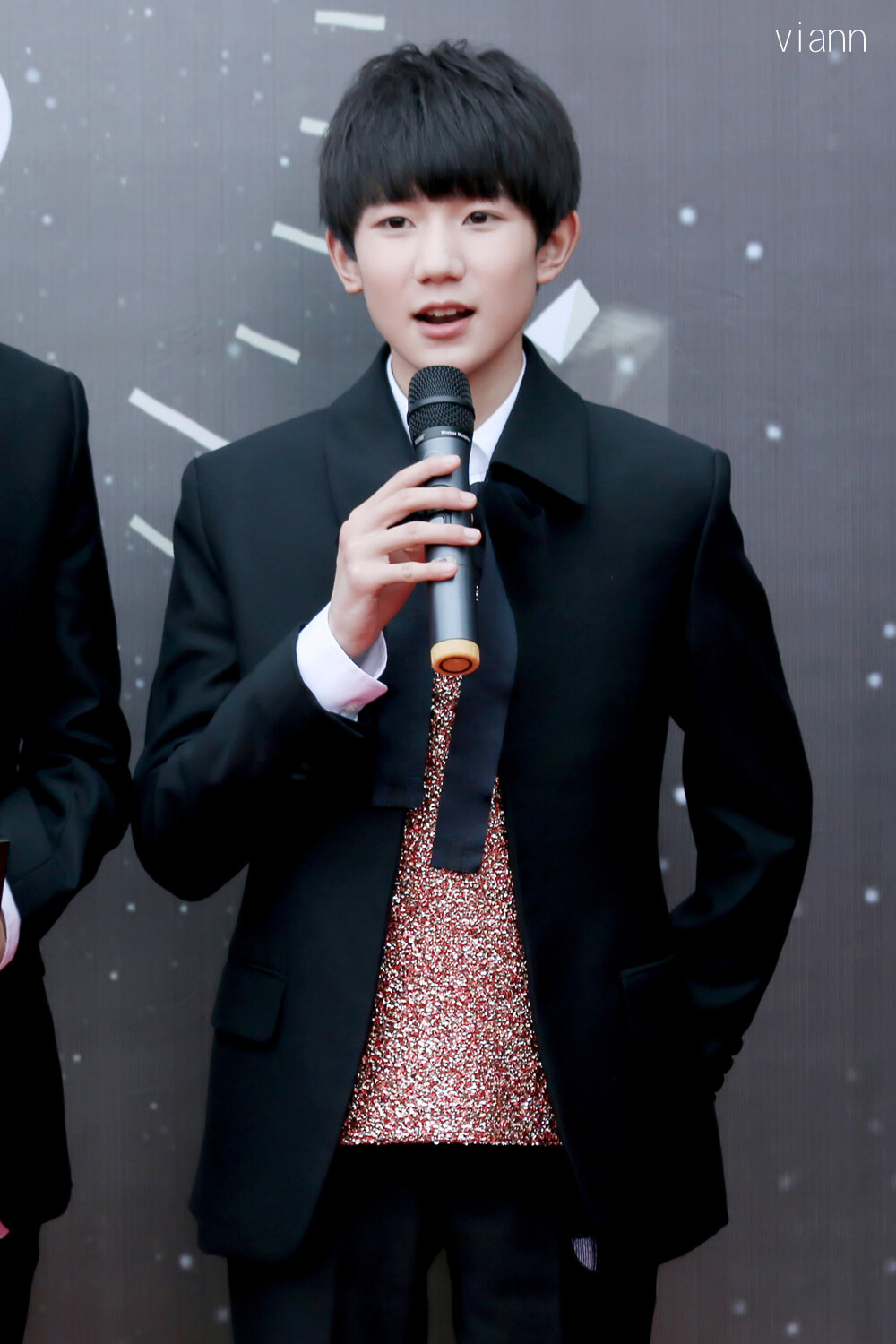 TFBOYS王源 150325 QQ音乐年度盛典 cr：Via… - 高清图片，堆糖，美图壁纸兴趣社区