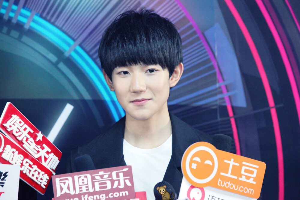 TFBOYS王源 150411 音悦V榜盛典 cr：Double… - 高清图片，堆糖，美图壁纸兴趣社区