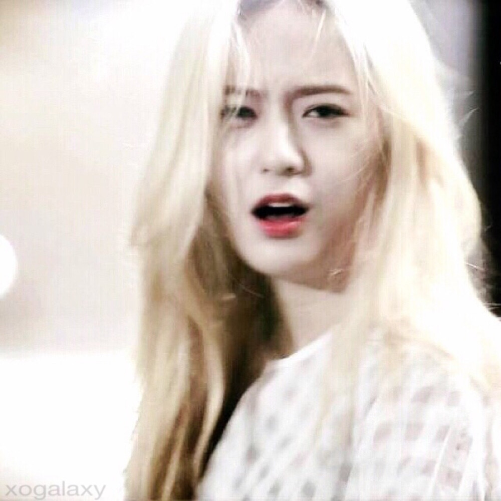 fx 郑秀晶Krystal 水晶咋这么可爱呢 - 高清图片，堆糖，美图壁纸兴趣社区