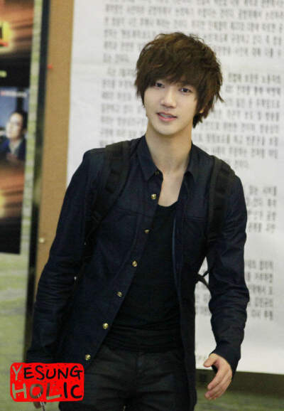 Super Junior 예성 艺声 - 堆糖，美图壁纸兴趣社区