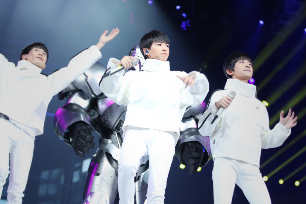 #王俊凯# #TFBOYS王俊凯# #TFBOYS#151231 … - 堆糖，美图壁纸兴趣社区