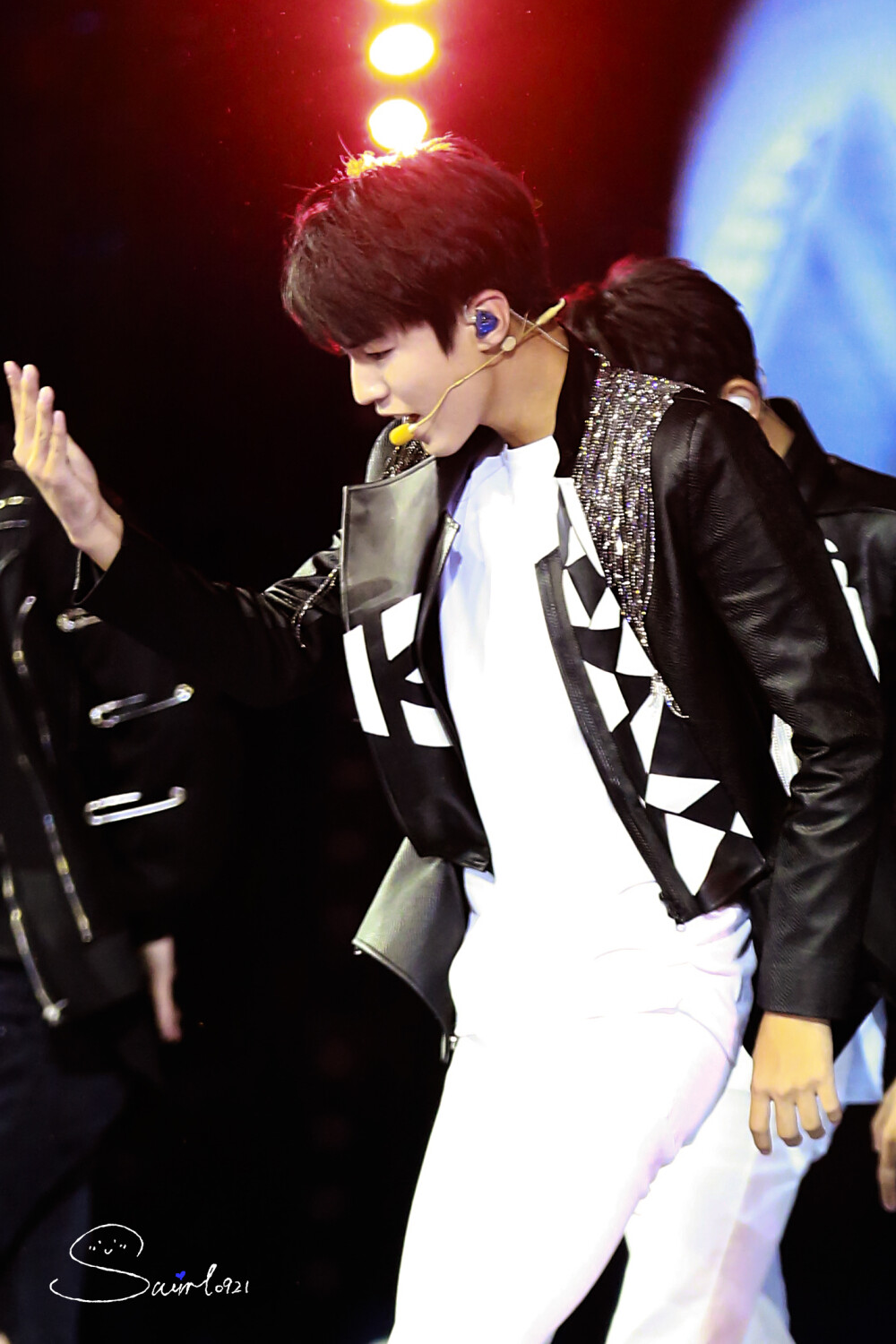 #王俊凯# 161110 天猫双十一晚会 高清9p - 高清图片，堆糖，美图壁纸兴趣社区