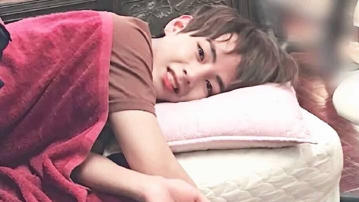 防弹少年团 BTS 金泰亨 V 泰泰 CGV KTH TAE… - 高清图片，堆糖，美图壁纸兴趣社区