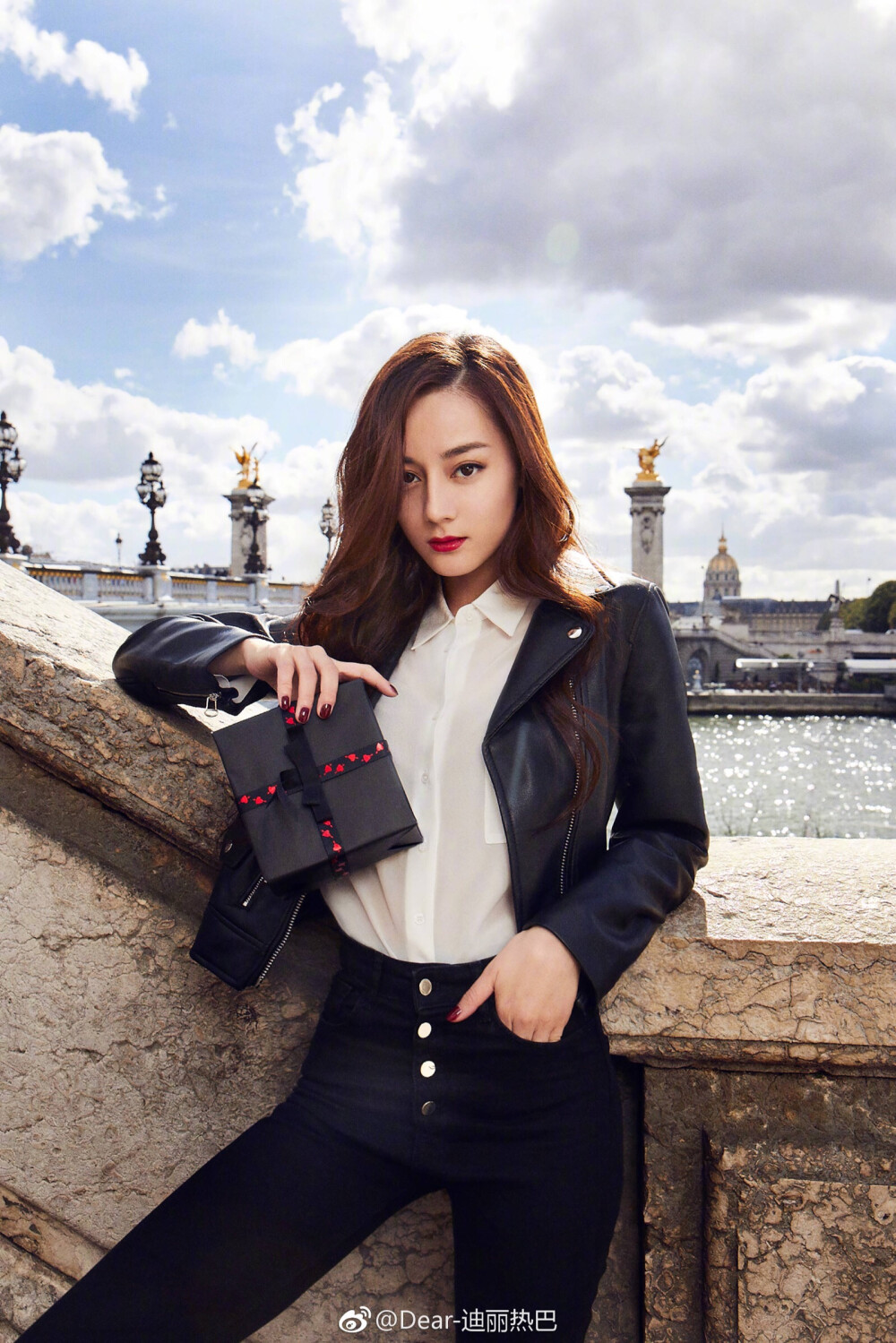 cr：Dear迪丽热巴 迪丽热巴代言法国巴黎欧… - 堆糖，美图壁纸兴趣社区