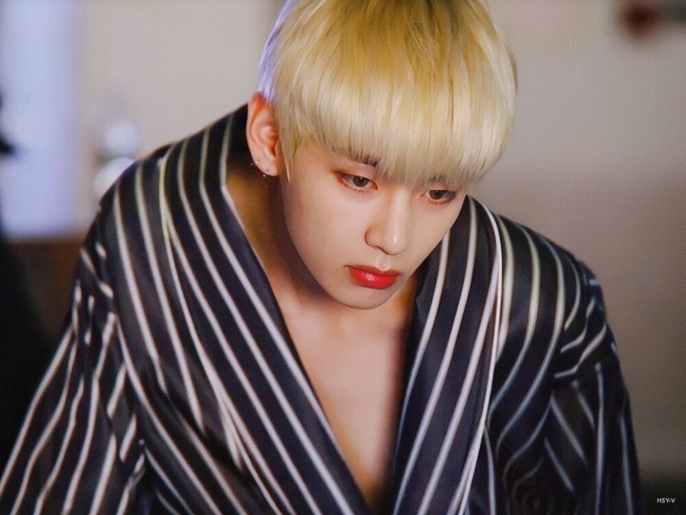 金泰亨 2017 WINGS TOUR IN 首尔 ©HSY-V - 高清图片，堆糖，美图壁纸兴趣社区