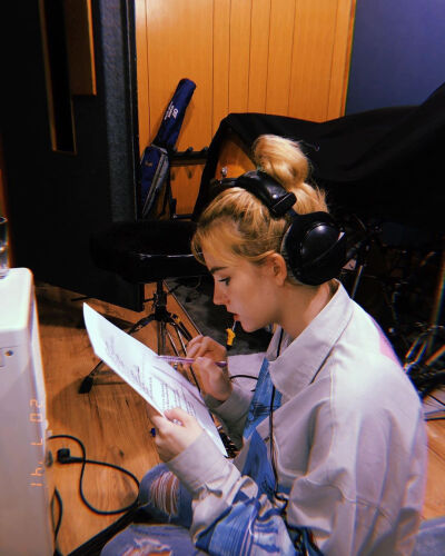 Jessie Vard - 高清图片，堆糖，美图壁纸兴趣社区