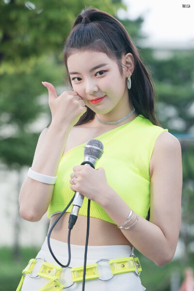 Lia - 高清图片，堆糖，美图壁纸兴趣社区