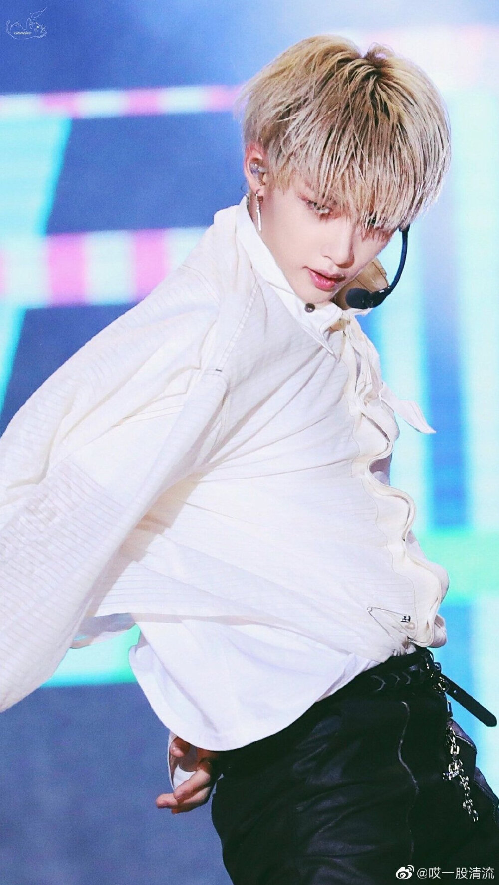 Felix！年末舞台被问很多的红发低音炮，其… - 堆糖，美图壁纸兴趣社区