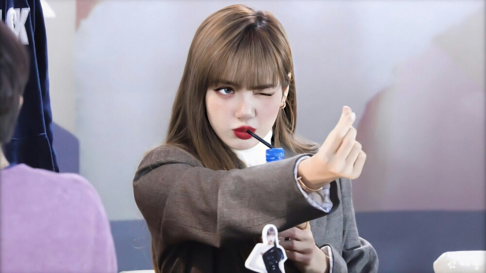 LISA. 酱 苏琪/. - 堆糖，美图壁纸兴趣社区